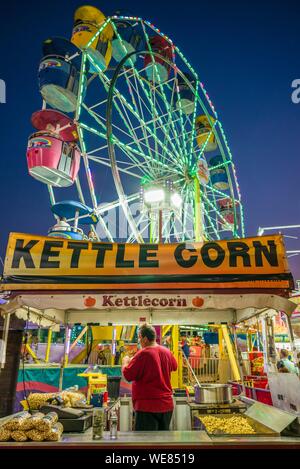 Kettle Corn fair food stand or snack booth selling kettle popcorn in ...