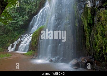 Burundi, Nkoma, Kumoso, Karera waterfalls Stock Photo - Alamy