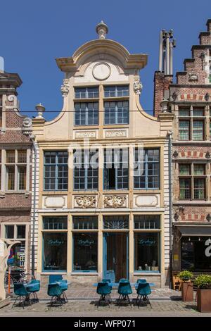 Traditional Flemish houses Stock Photo - Alamy