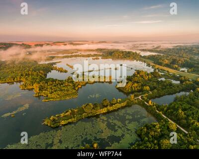 France, Somme, Valley of the Somme, Long, the swamps of the Somme at ...