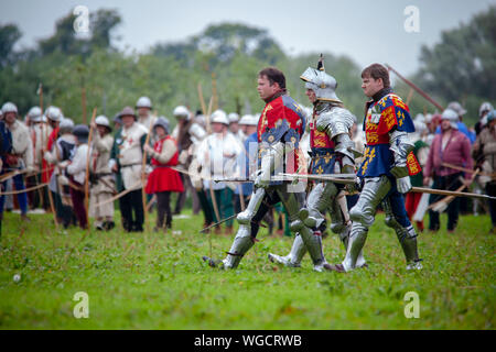 The king marches to parley - Tewkesbury Medieval Festival 2019 Stock ...