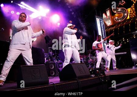 All-4-One (l-r): Tony Borowiak, Delious Kennedy, Jamie Jones, Alfred ...