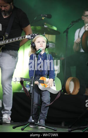 Angelo Kelly & Family live im Konzert in der Landskron Kulturbrauerei ...