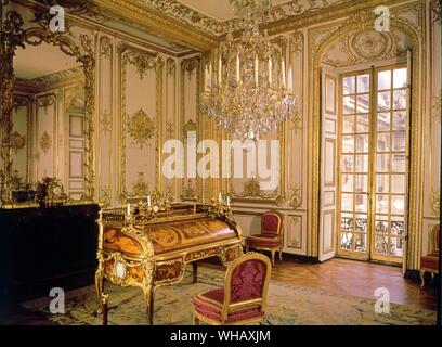 Interior of the room of King Louis XV in the palace of Versailles ...