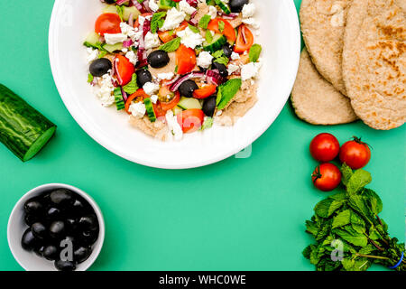 Wholemeal Cheese and Salad Pitta Bread Stock Photo - Alamy