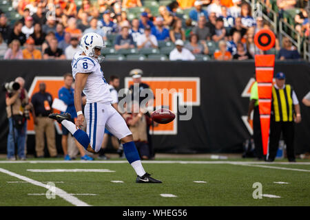 Indianapolis Colts punter Rigoberto Sanchez (8) punts the football ...