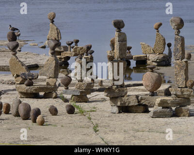 John Felice Ceprano's balanced rock sculpture "2019: The Double's ...