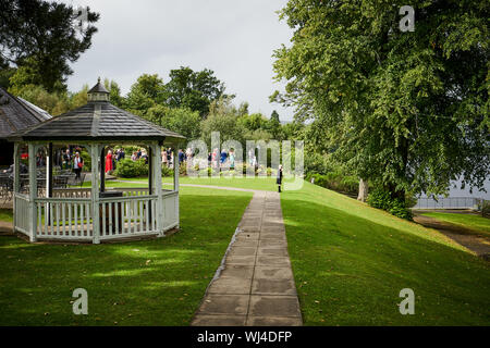 The Cruin is a family owned venue situated on the banks of Loch Lomond ...