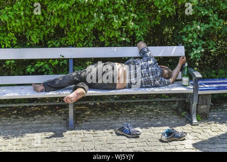 Alcohol, alcoholic, alcoholism, poor, poor, poor, poor, poverty, bank ...