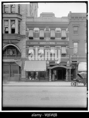 Harris & Ewing, exterior, old studio Stock Photo - Alamy