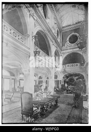 Hallway, Shadow Lawn Stock Photo - Alamy