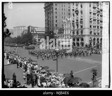 A historical photograph of the funeral of President Warren G. Harding ...