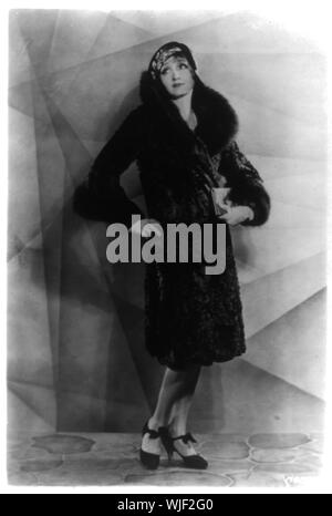 Hedda Hopper of the films /, New York., Full-length portrait, standing ...