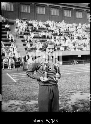 Helen Stephens in action, Washington, D.C., Sept. 12. Photo shows Helen ...