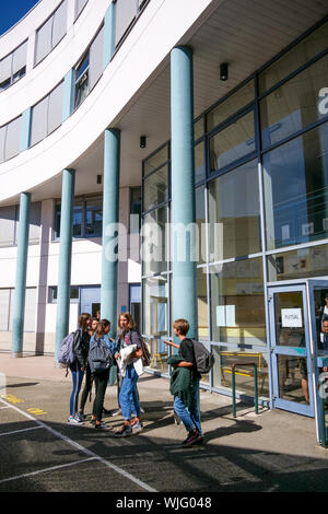 Pupils at Jean Monnet college, Lyon, France Stock Photo - Alamy