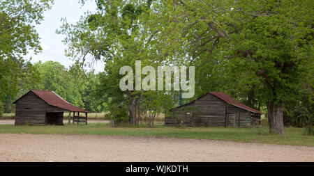 Historic barns in Monroe County, Alabama Stock Photo - Alamy