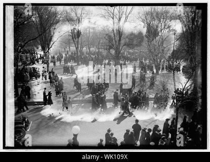 Inauguration, 1921. Crowds leaving Stock Photo - Alamy
