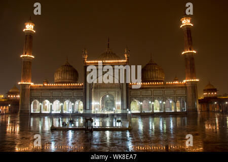 Mosque lit up at night, Jama Masjid, Old Delhi, India Stock Photo - Alamy
