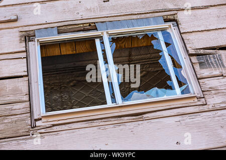 Broken window, smashed window, vandalised window vandalism, shattered ...
