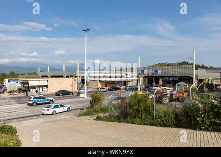 Greece, border with North Macedonia, border inspection post Evzoni ...