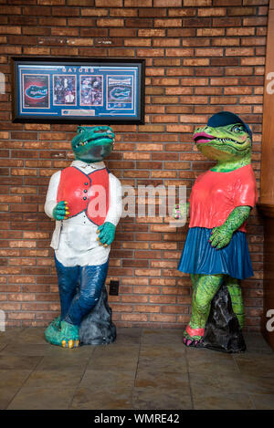 University of Florida mascots, Albert and Alberta Gator, facing Ben ...