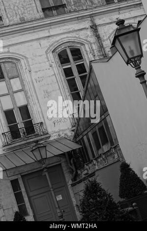 Paris, Hinterhof - Paris, Courtyard Stock Photo - Alamy