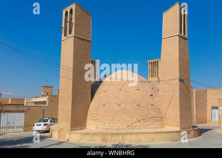 Windcatcher, windtower, badgir, ab anbar, water reservoir, Yazd, Yazd Province, Iran Stock Photo ...