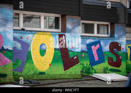 Dortmund, Germany. 06th Sep, 2019. Police stand in front of a street ...