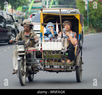 Becak Motor, Medan, Sumatra, Indonesia Stock Photo - Alamy