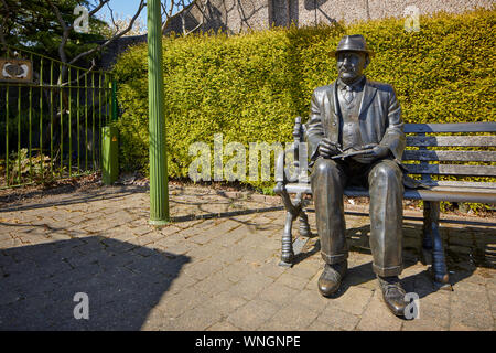 Tameside landmarks, artist L. S. Lowry statue memorial at Mottram in ...