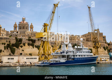 Malta, Grand Harbour, port with shipyards, docks, workshops for ships ...