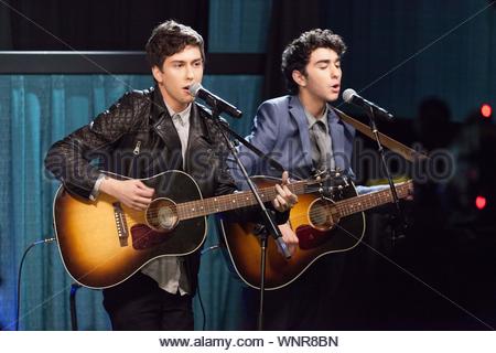 Nat Wolff and Alex Wolff Stock Photo: 32400445 - Alamy