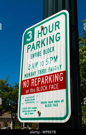 Three hour parking street sign Stock Photo - Alamy