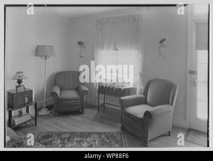 Linmore Street housing, Philadelphia, Pennsylvania. Garden spaces and ...