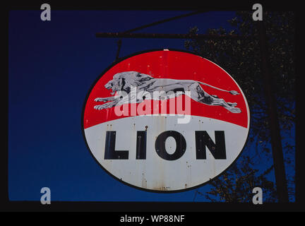 Lion Gasoline sign, close up view, Route 70, Hicks Station, Arkansas ...