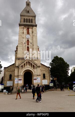 Saint Pierre de Montrogue church at Alesia, Place Victor and Helene ...