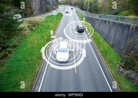 Vehicle to vehicle communication. Data exchange between cars Stock ...