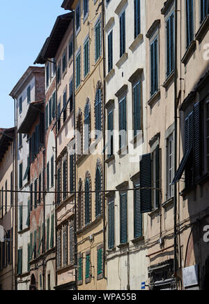 facade of a historic building in Lucca, Tuscany, Italy Stock Photo - Alamy