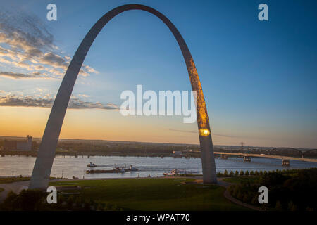 The Saint Louis Arch On the Mississippi River St Louis Missouri Stock ...