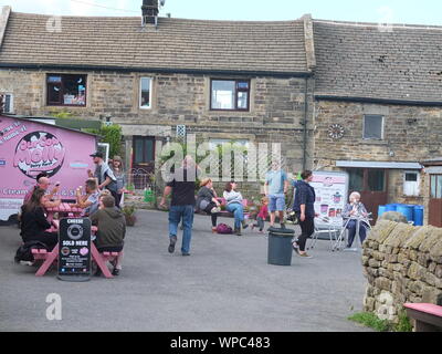 Our Cow Molly, a working dairy farm with farm shop and ice cream ...