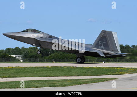 Lockheed-Boeing-General Dynamics YF-22 Raptor cockpit 3 USAF Stock Photo - Alamy