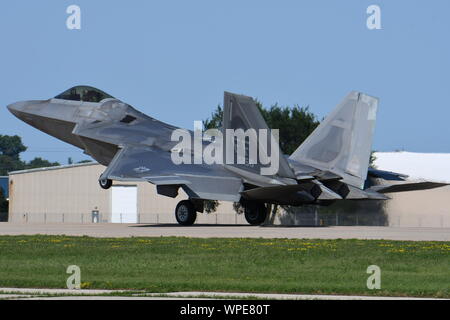 Lockheed-Boeing-General Dynamics YF-22 Raptor cockpit 3 USAF Stock Photo - Alamy