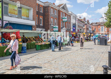 Stalls at High Wycombe Market, High Street, High Wycombe ...