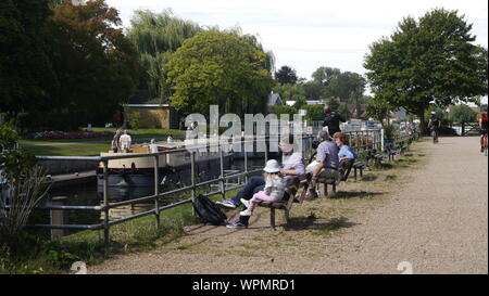 Penton Hook Lock in Laleham surrey Stock Photo - Alamy