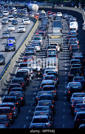 Kiev, Kyiv: road at west bank of river Dnipro (Dnieper), clogged ...