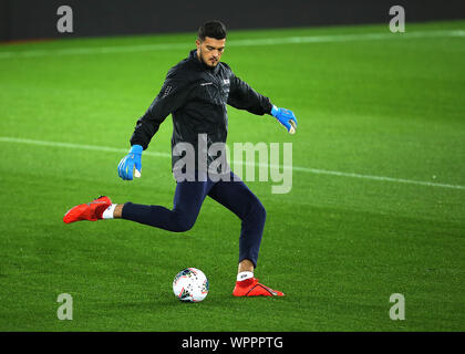 Kosovo goalkeeper Arijanet Muric Stock Photo - Alamy