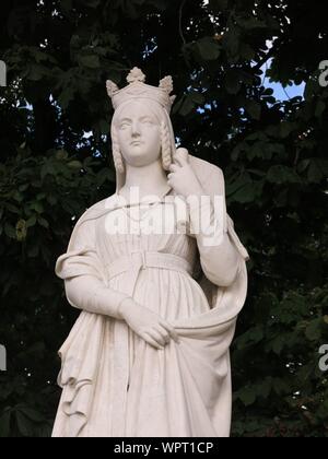French History: one of the Queens of France Statues, this statue is of ...