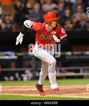 Los Angeles Angels' Shohei Ohtani stands on deck in the eighth inning ...