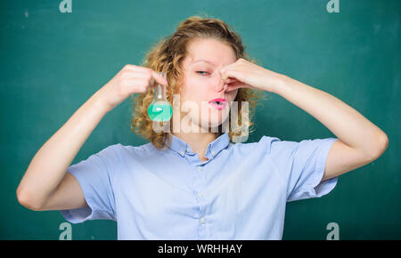 Girl on chemistry lesson Stock Photo - Alamy