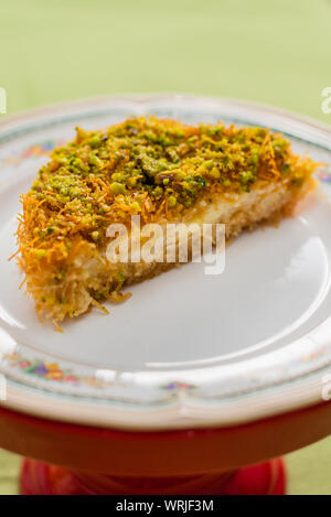 Turkish/Palestinian sweet dish Kunafa Stock Photo - Alamy